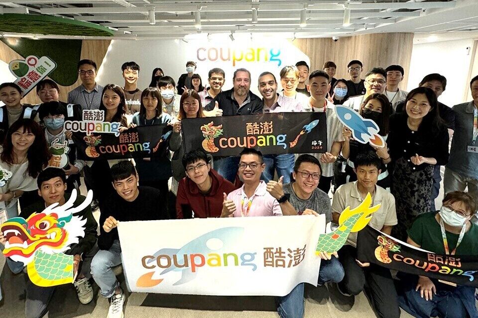 Coupang酷澎物流中心包粽慶端午 打造創意文化牆 促進多元共融 - 酷澎台灣 | Coupang Taiwan Newsroom